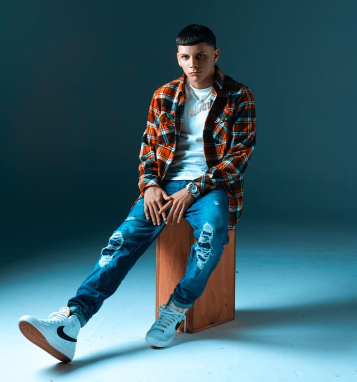 LA CASA DISQUERA «THE GOLDEN ARMY» FIRMA AL NUEVO ARTISTA JULIITO ...