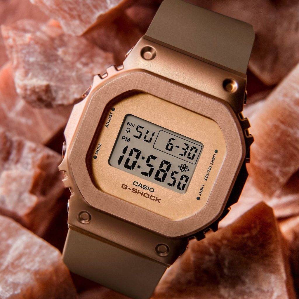 El bronce es el color: G-SHOCK marca una tendencia para Outfits Y2K ...